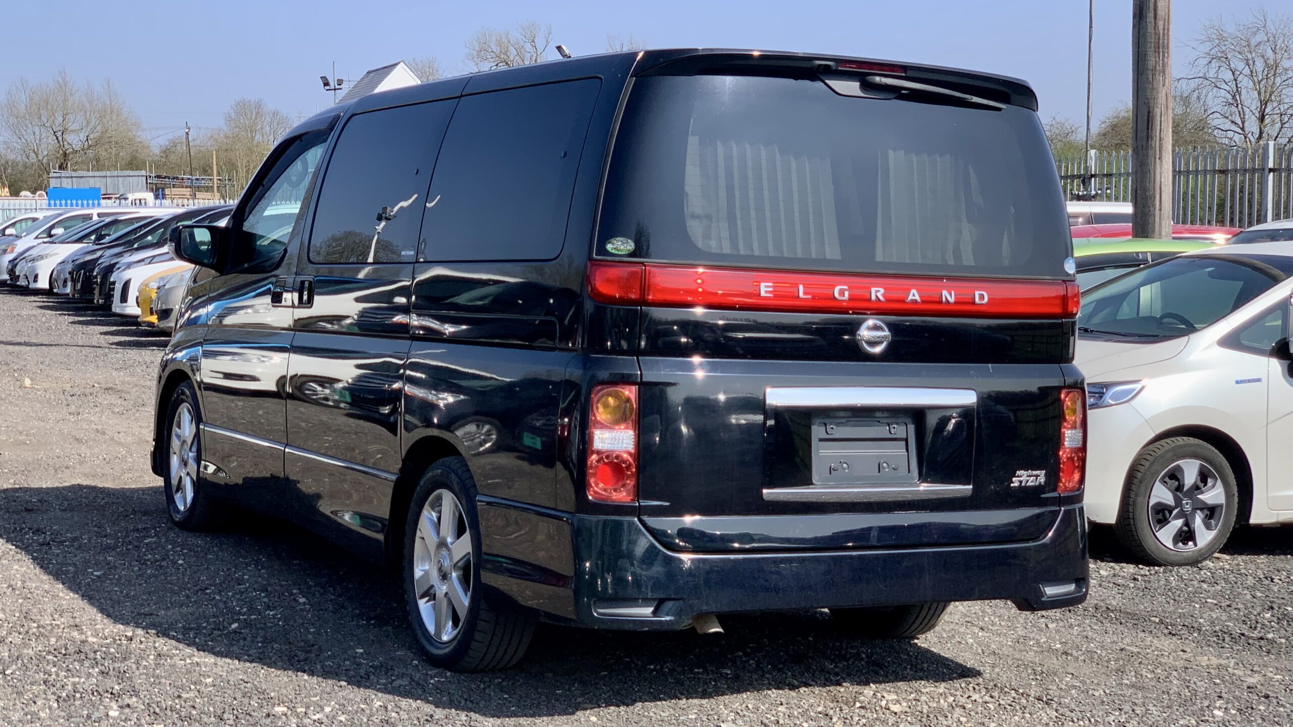 Nissan Elgrand – Nippon Autos